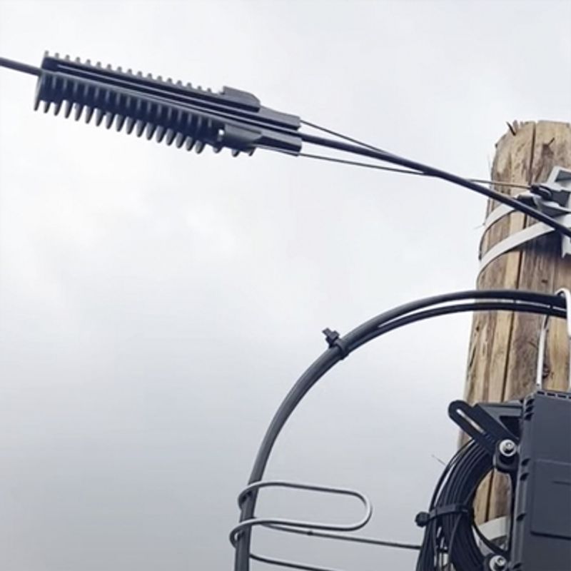 Tensor Tipo Abrazadera De Anclaje Para Cable Adss De 8 A 12 Mm